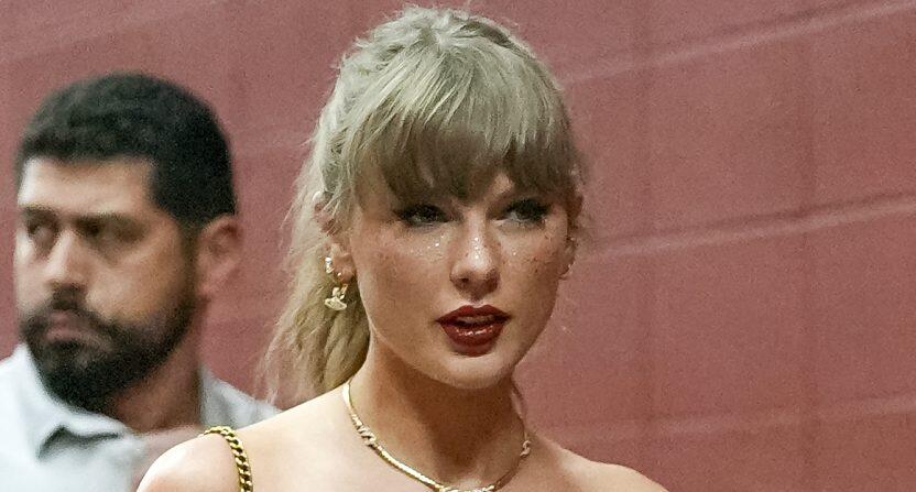 Taylor Swift ‘totally inappropriate’ outfit sparks outrage - NewsBreak