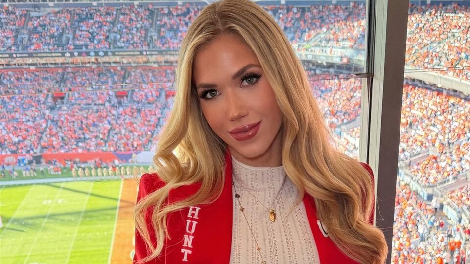 Kansas City Chiefs Heiress Gracie Hunt Rules Mile High Stadium on Game ...