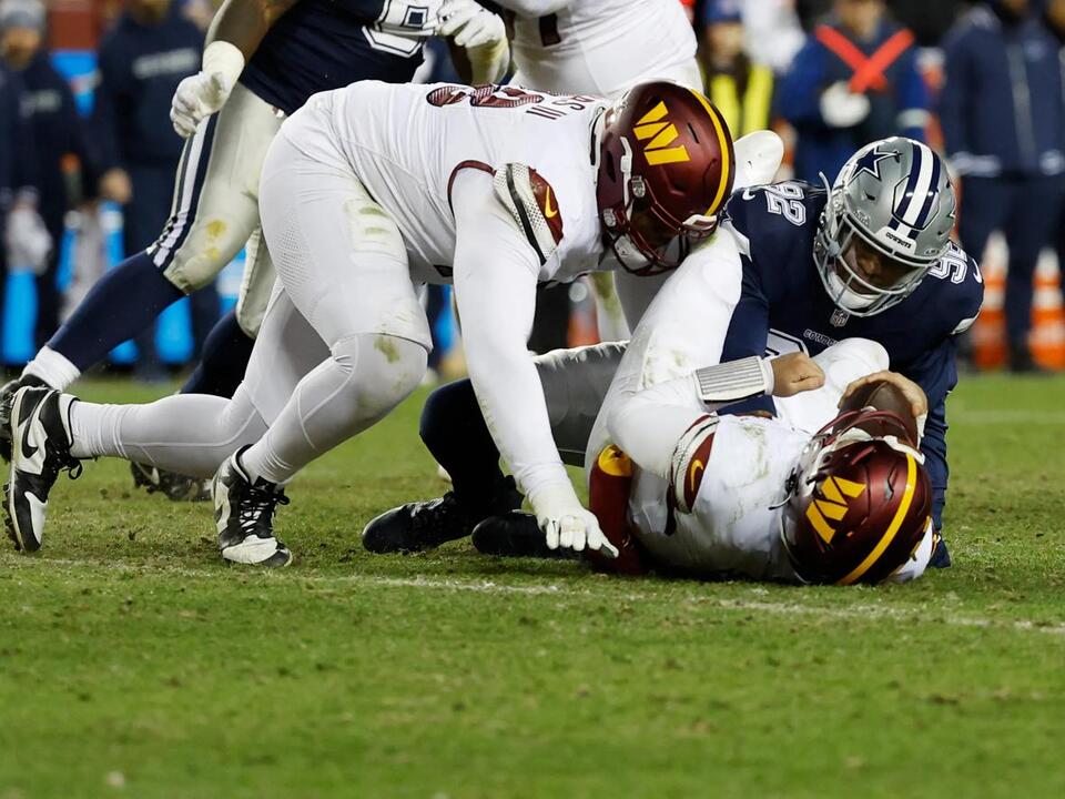 Cowboys DE Dorance Armstrong to sign with Commanders Cowboys DE Dorance Armstrong to sign with Commanders