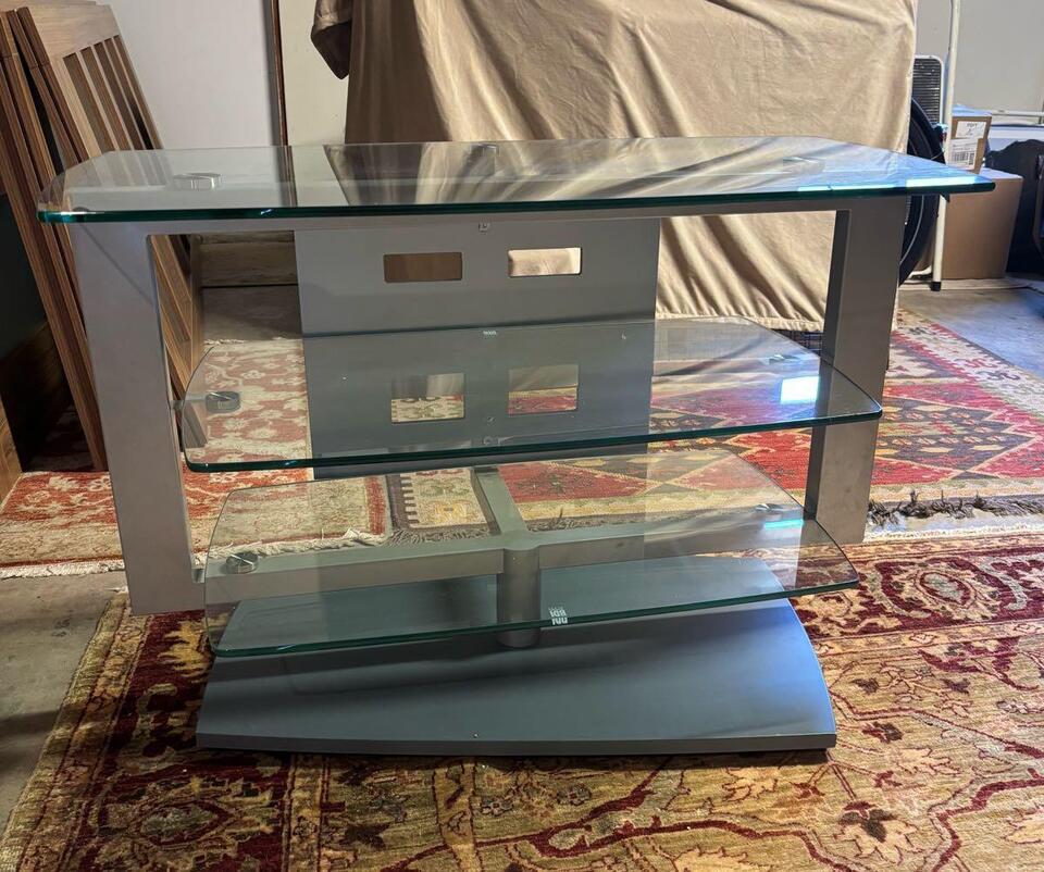 🎁 Freebies Up for Grabs in Santa Barbara — Furniture, Books & More ...
