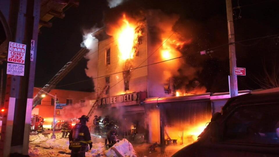 Firefighters battle two major fires in the Bronx - NewsBreak