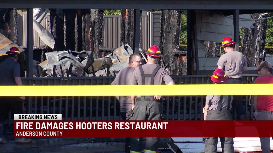 Early morning fire destroys Hooters in Anderson Co. - NewsBreak