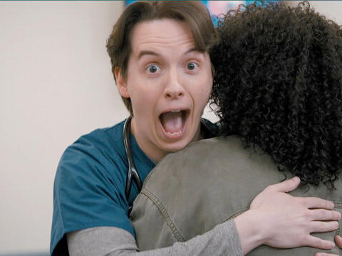 6 Things You Might Not Know About Zosia Mamet, Star of Peacock's Laid