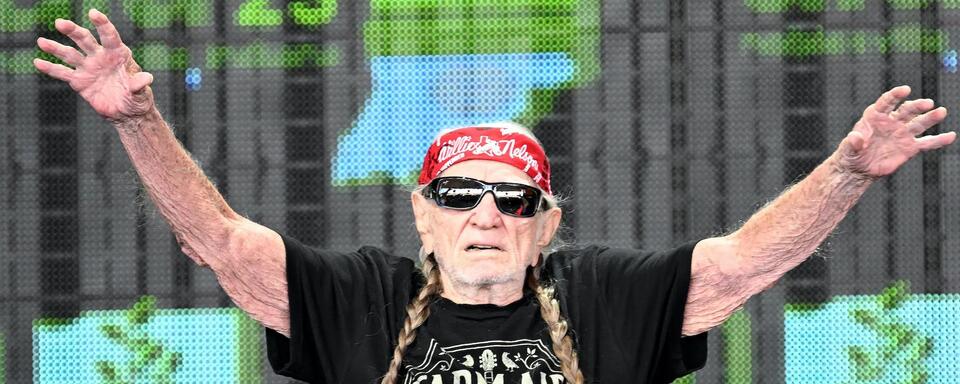 The Strange Hidden Gems in Willie Nelson’s Massive Song Catalog - NewsBreak