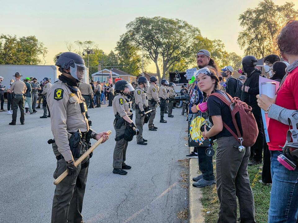 More arrests and more security at Broadview ICE protest - NewsBreak