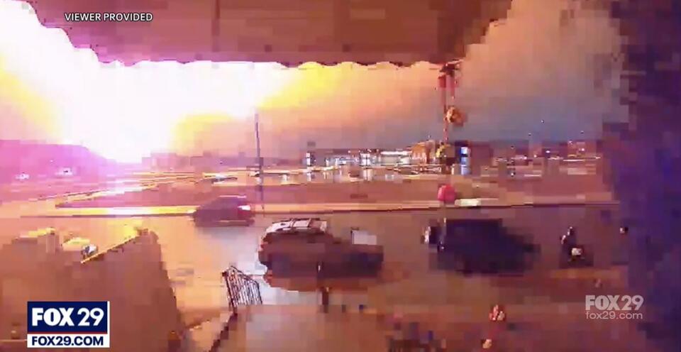 Plane Crashes In Philadelphia – Described as ‘A Fireball That Falls Out ...