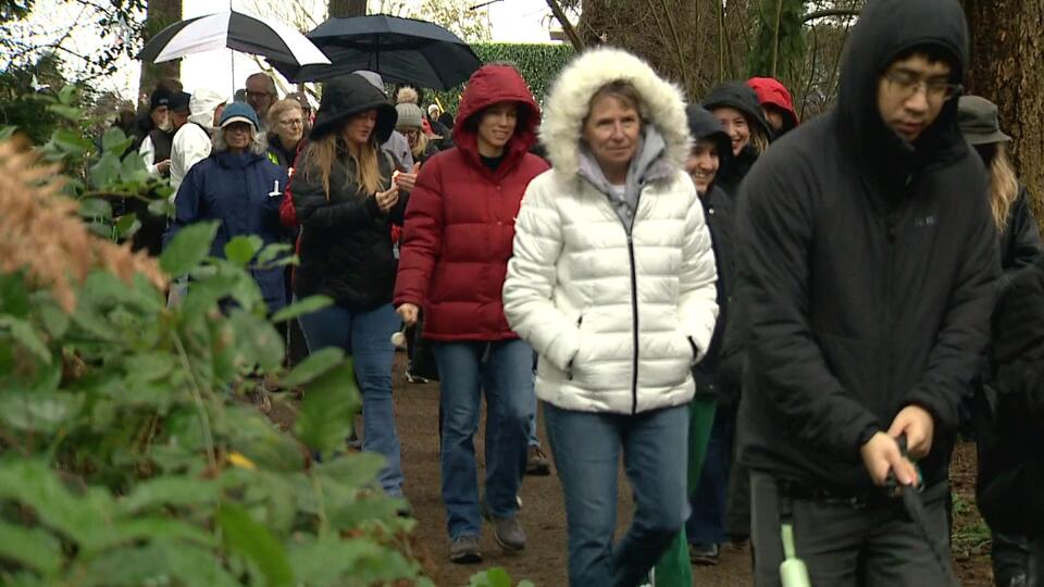 Hundreds gather to remember Mercer Island mother and son - NewsBreak