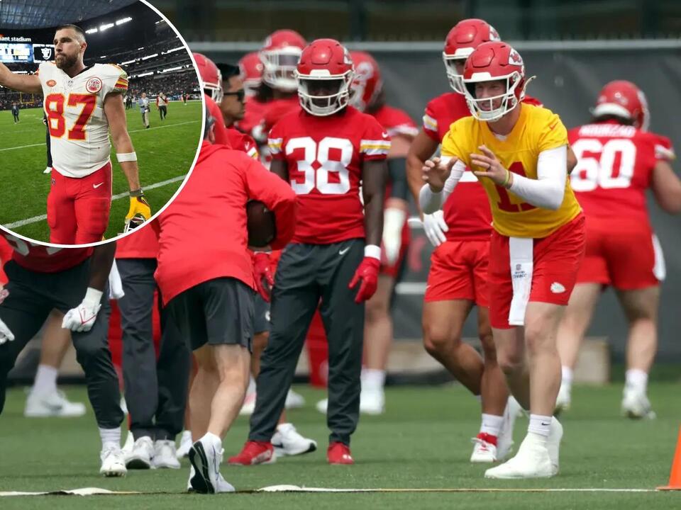 Travis Kelce couldn’t be more impressed with Carson Wentz: ‘Absolutely ...
