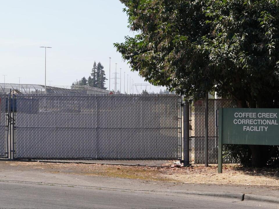 Woman exits Oregon prison 21 months late after state corrections agency ...