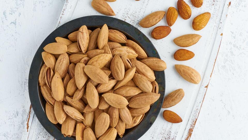 Almonds and Acid Reflux: What You Need to Know - NewsBreak