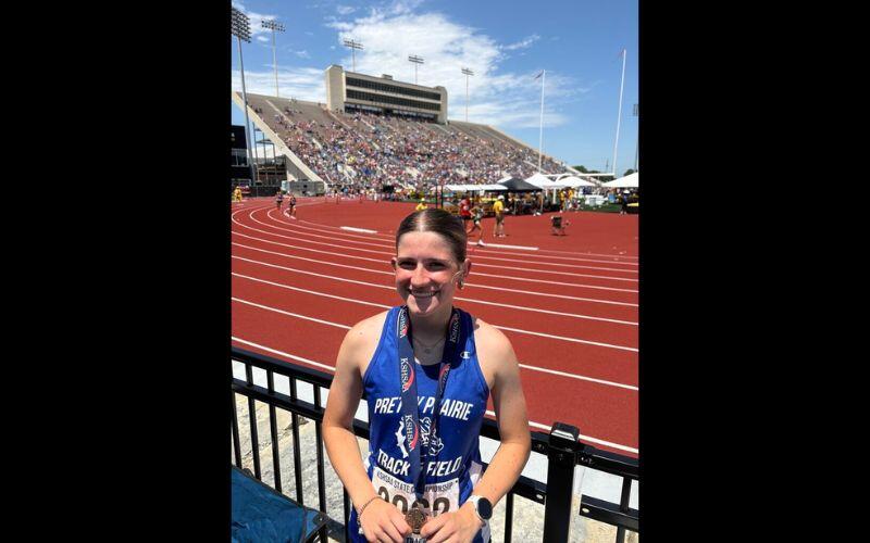 Lauren Detter, 4×800 Relay Set new Pretty Prairie Girls Track Records ...
