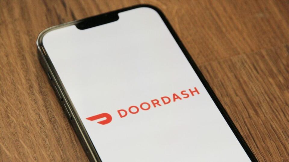 Blue city’s DoorDash pay hike plan crashes into basic economics 101 ...