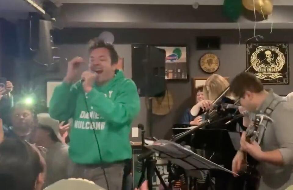 Jimmy Fallon returns to Upstate NY pub for St. Patrick’s Day ...