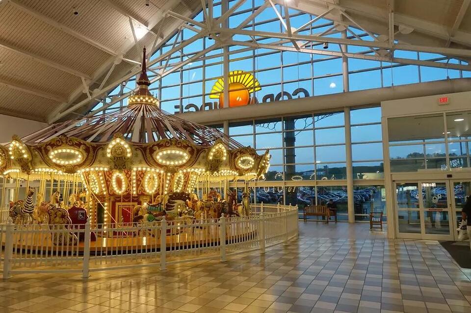 Coral Ridge Mall Has Free Activities for Families Once a Month - NewsBreak