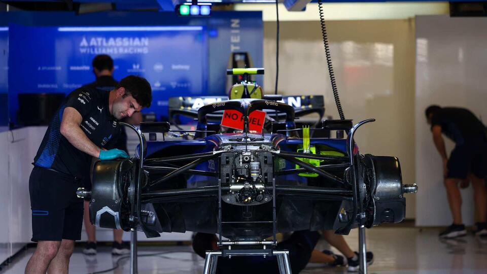 Williams announces F1 2026 livery launch date - NewsBreak