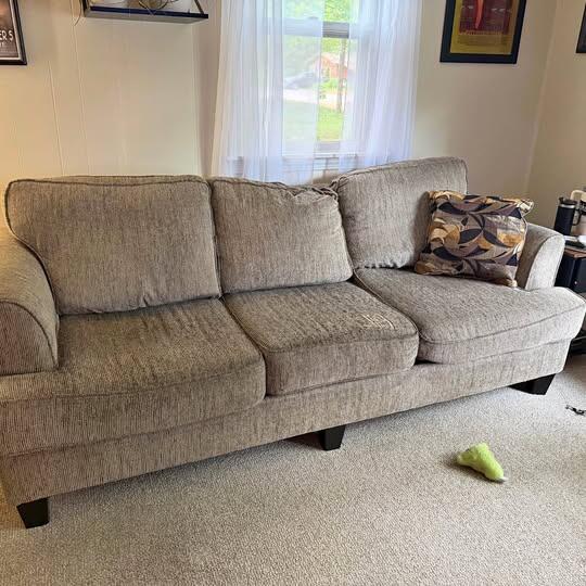 🎁 Freebies Up for Grabs in Warwick — Furniture, Baby Gear & More ...