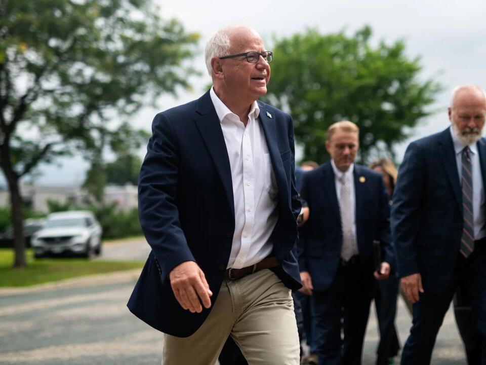 How to think about the attacks on Tim Walz’s military record