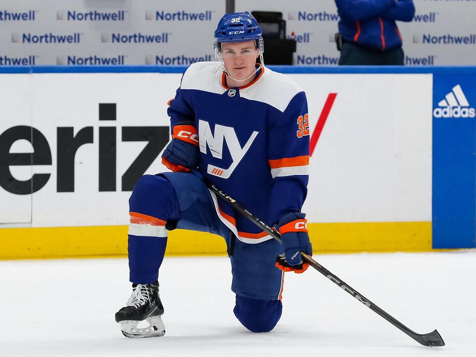 Islanders’ Kyle MacLean may have even more Hurricanes connections than ...