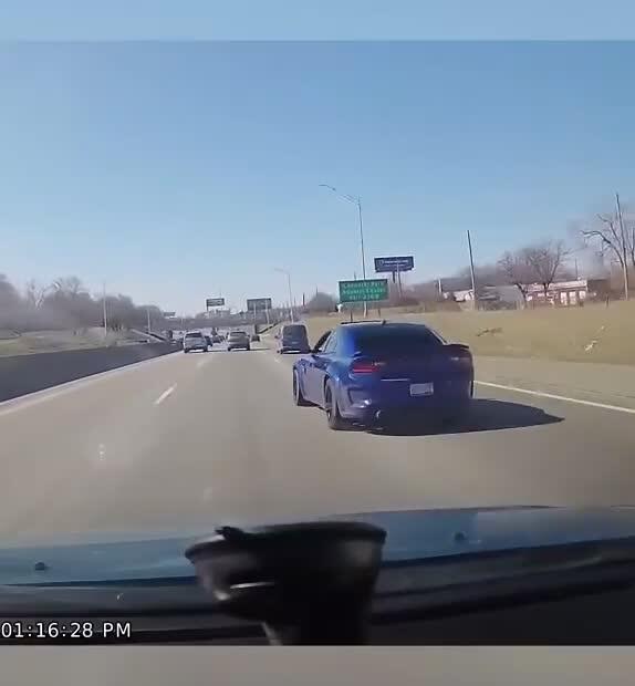 Teens cause a major accident while recklessly street racing in Florida ...