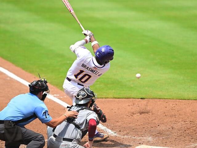 LSU baseball wins SEC Semifinal after walk off home run in extra innings