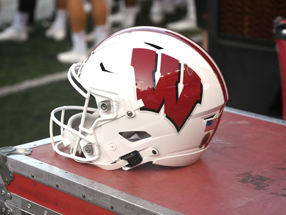 Wisconsin Badgers Freshman CB Xavier Lucas Makes Strong First ...