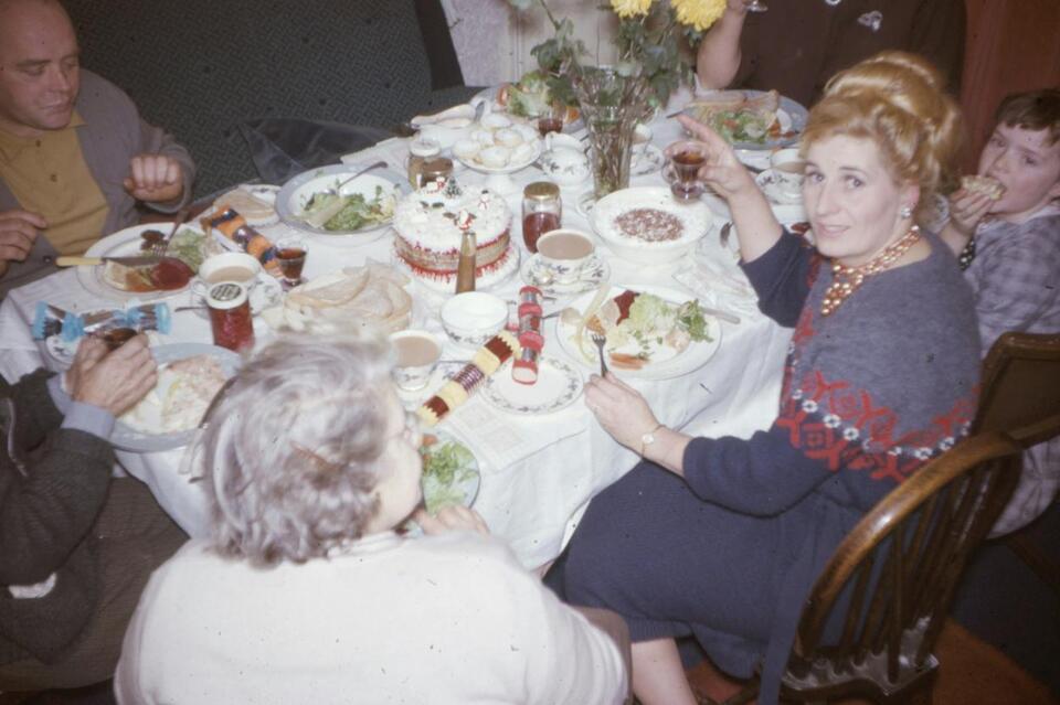 From table flips to leftovers: Inside New Jersey’s wild dinner party ...