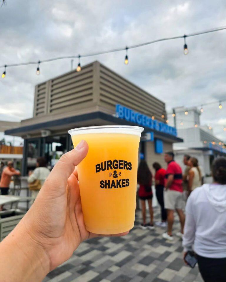 Burgers and Shakes Opening in the MiMo District - NewsBreak
