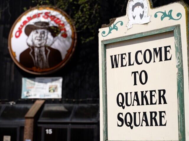 Remember the pies, trains, and shopping at Quaker Square?! - NewsBreak