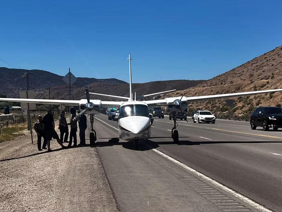 Sheriff: Plane that landed on US 50 near Dayton ran out of gas