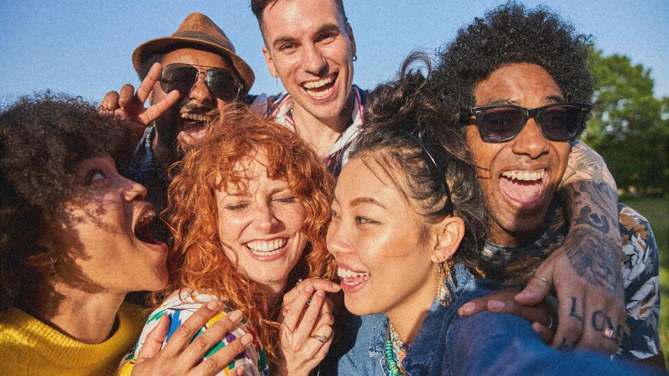 Your Friendship Is Doomed If Either of You Are Guilty of This Habit ...