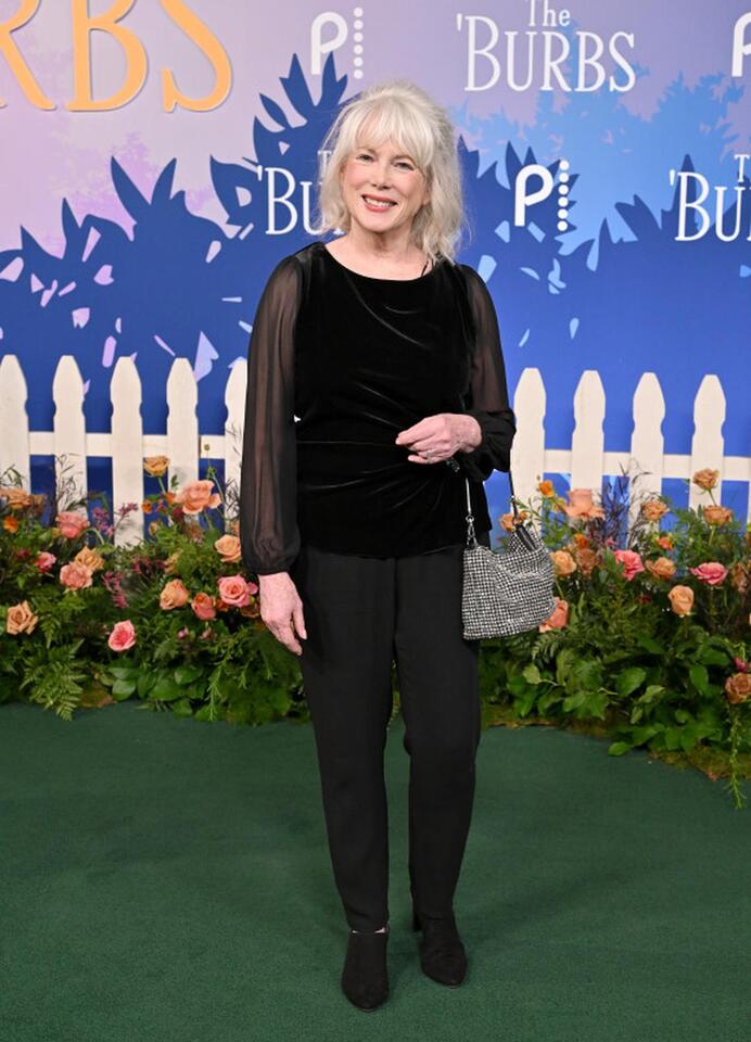 ‘Newhart' Star Julia Duffy Is 74 and Stunning on the Red Carpet - NewsBreak