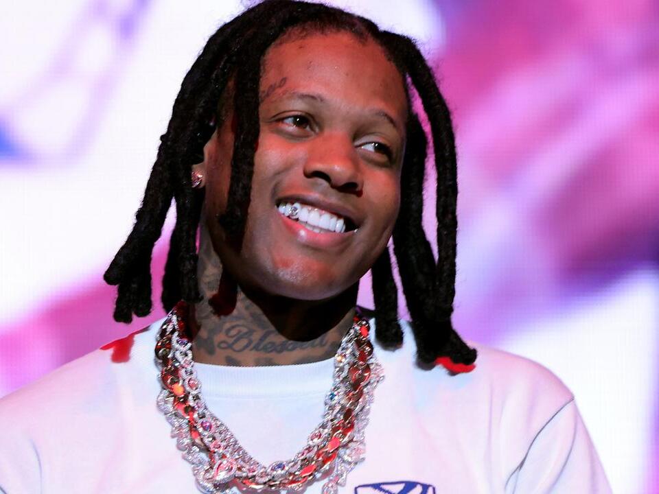 Lil Durk Performs ‘All My Life’ With 20 Pittsburgh Elementary And High ...