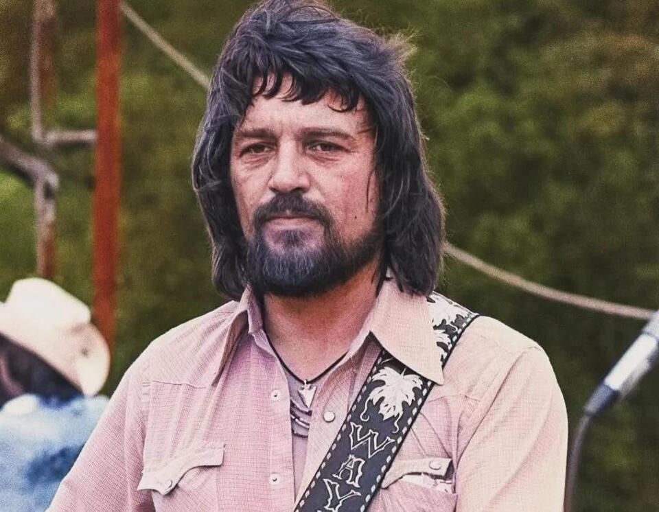 Waylon Jennings' Net Worth 2025: Exploring the Fortune of a Country ...