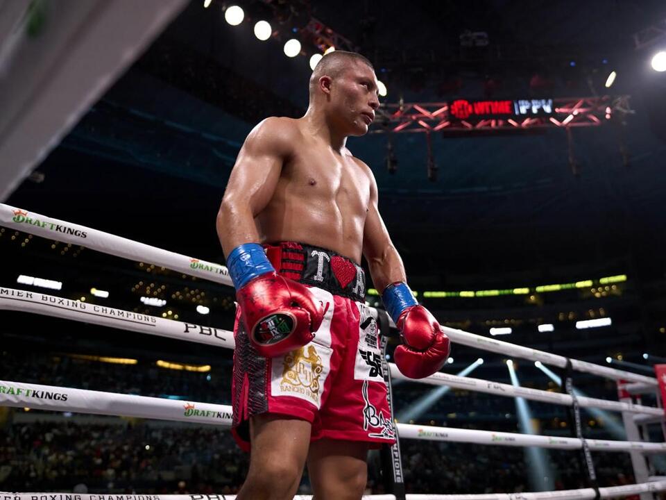 Highlights! Isaac Cruz outclasses Rolly Romero, wins WBA title via knockout