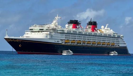 Disney Cruise Ship Saves Family On Sinking Boat - NewsBreak