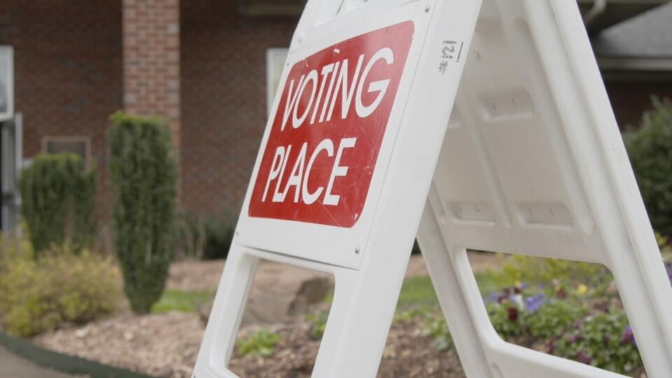 Georgia poll worker arrested for making bomb threat to election workers ...