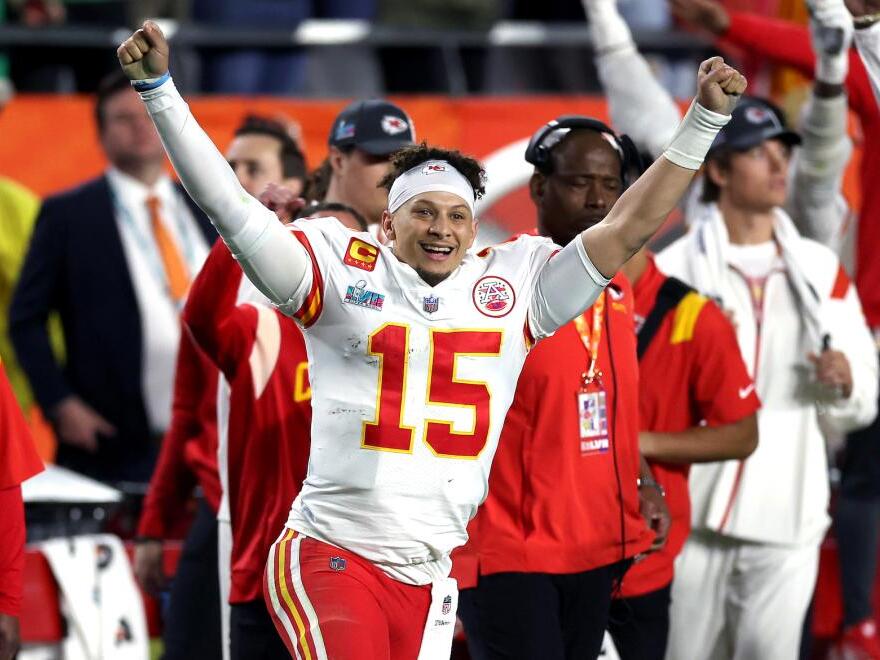 Nebraska’s 5-Star Freshman QB Showed Up To Camp Looking Eerily Similar ...