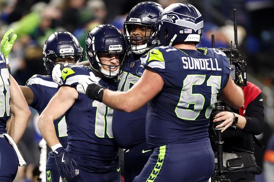 2 Washington Kids Who Ended Up Playing for the Seahawks - NewsBreak