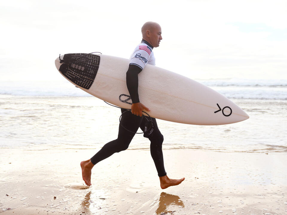 Firewire Surfboards and Slater Designs Commit to Plastic Free Shipping