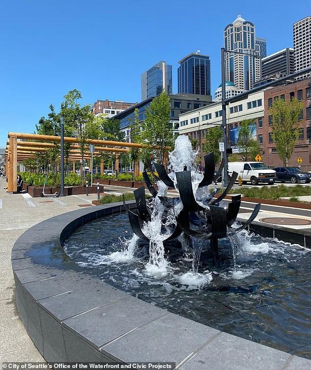 Video shows how Seattle's new $800m waterfront has already descended ...