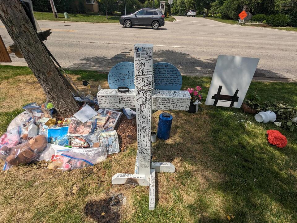 Hundreds attend arraignment of man charged in crash that killed a ...