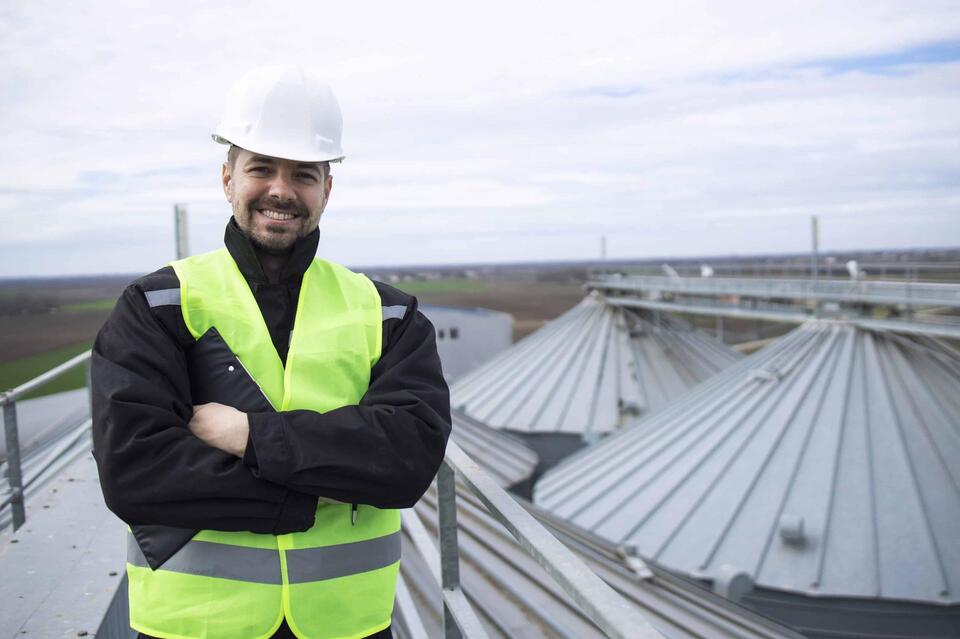 10 ‘low-skill’ jobs that are goldmines - NewsBreak