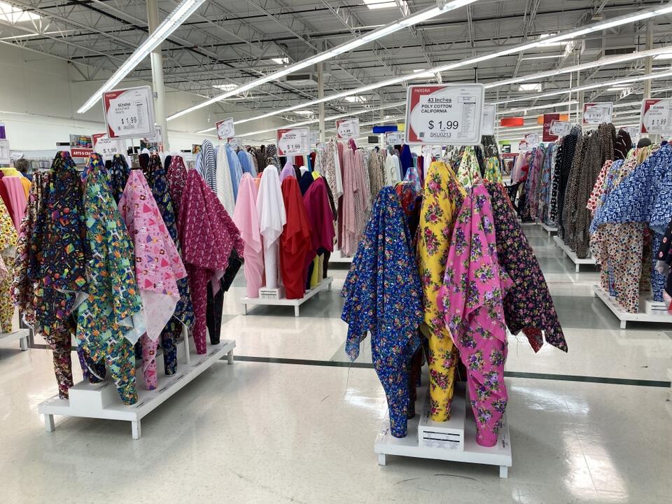 Parisina fabric store opens in The Woodlands area at former Joann ...