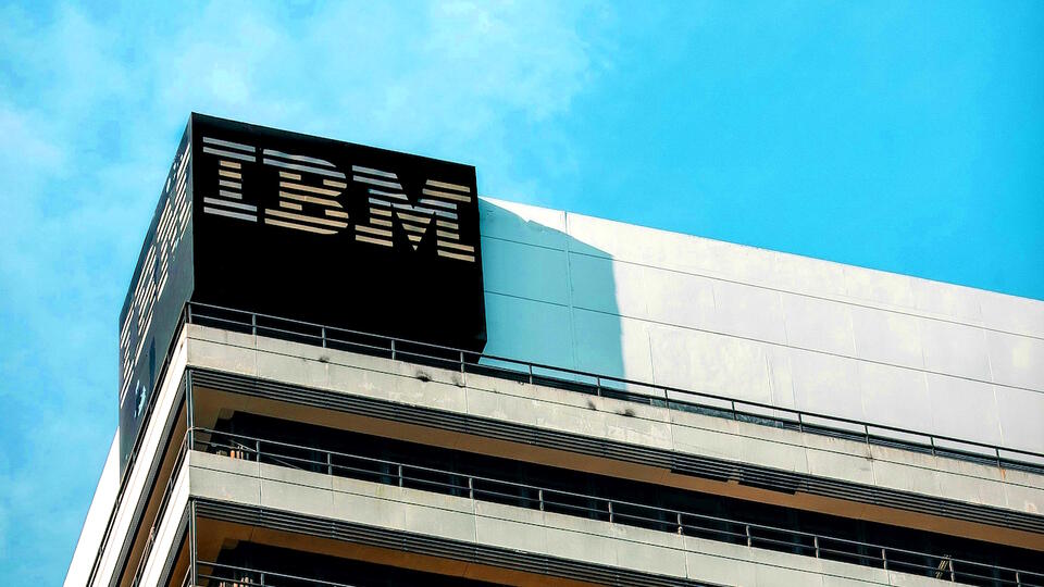IBM Unveils Nighthawk and Loon Quantum Processors, Accelerating Quantum ...