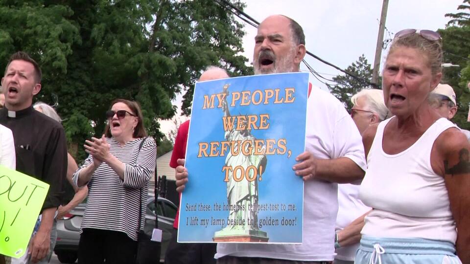 Community gathers for interfaith vigil in support of deported migrants ...