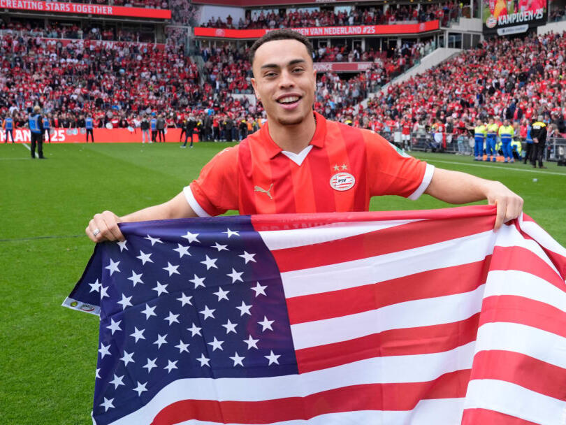 Barcelonas Sergiño Dest Joins Psv Eindhoven On Permanent Deal