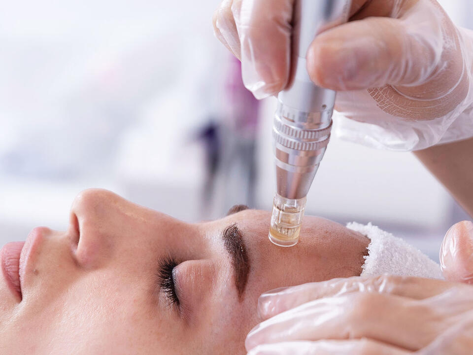 Derms Share The Most Effective Wrinkle-Reducing Treatments For A ...