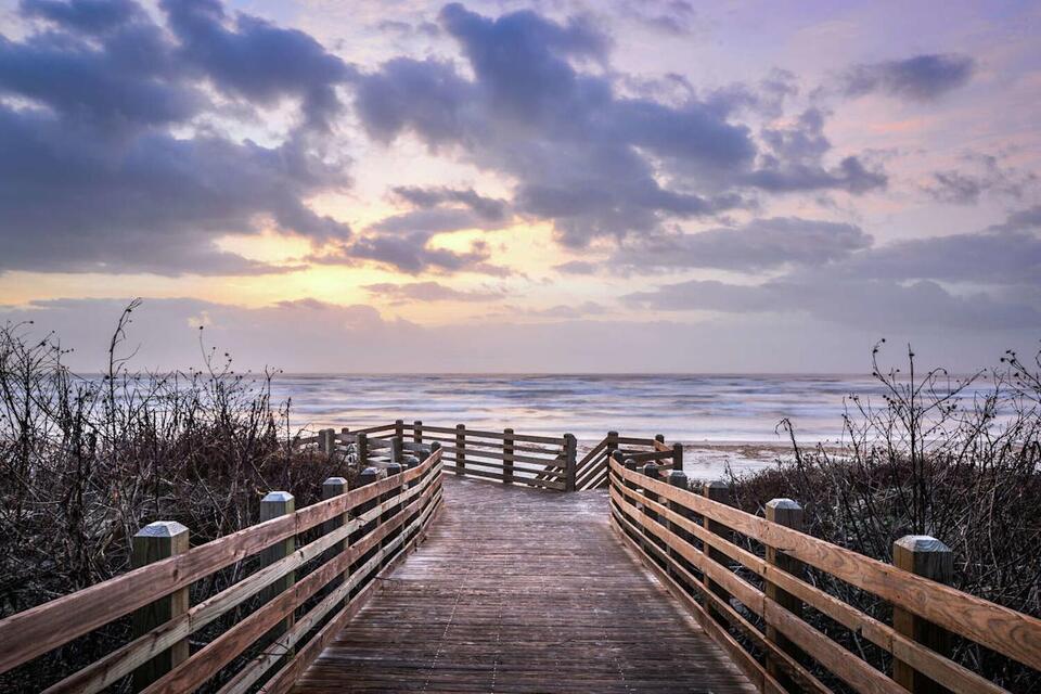 Spring break hotspot dubbed 'best beach in Texas' by national magazine ...