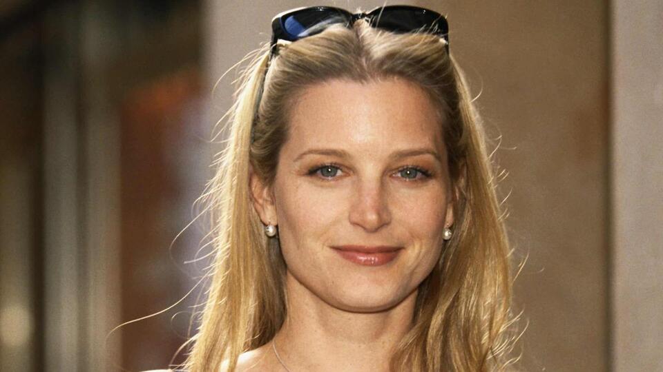 Bridget Fonda Turns 62: Two Decades After Leaving Hollywood Following A ...