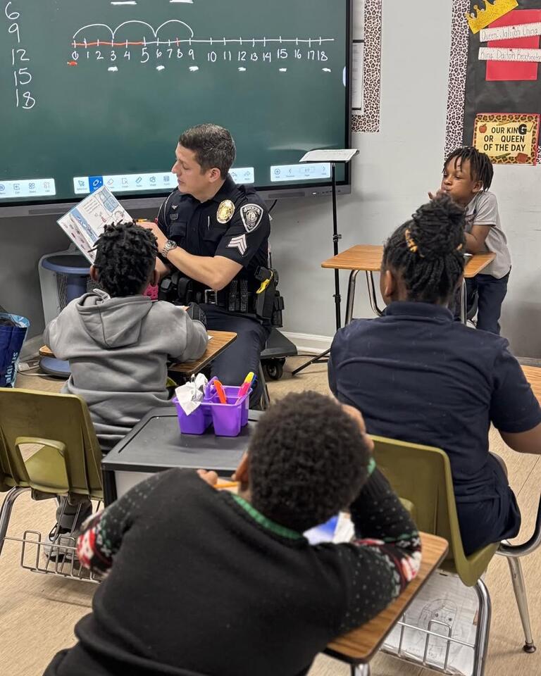 Sumter police read to local students for Read Across America - NewsBreak